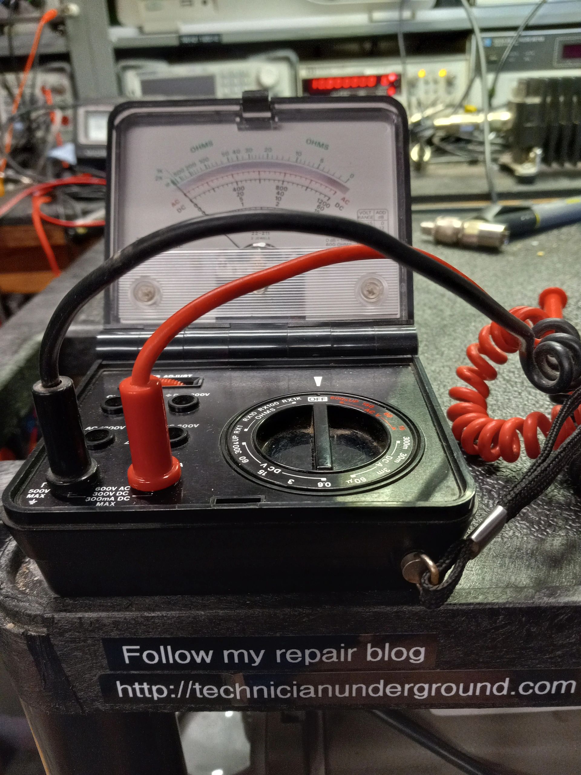 Micronta folding mirrored multimeter