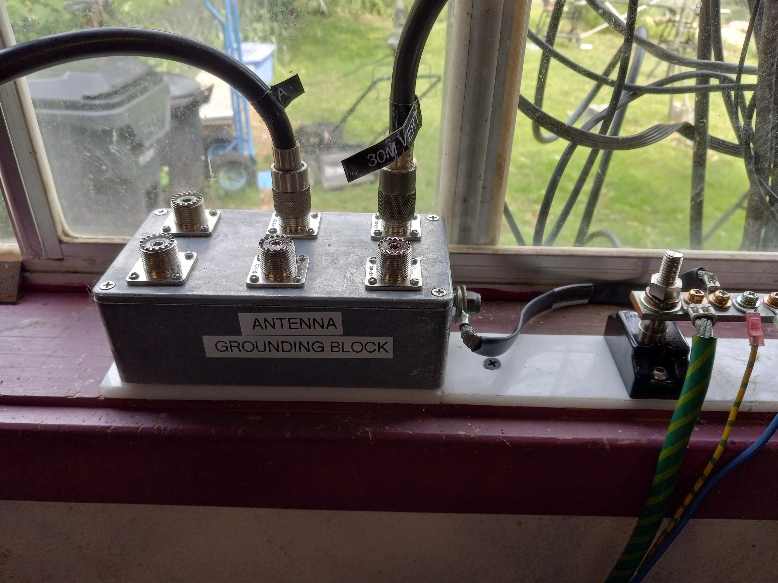 Antenna Grounding box project