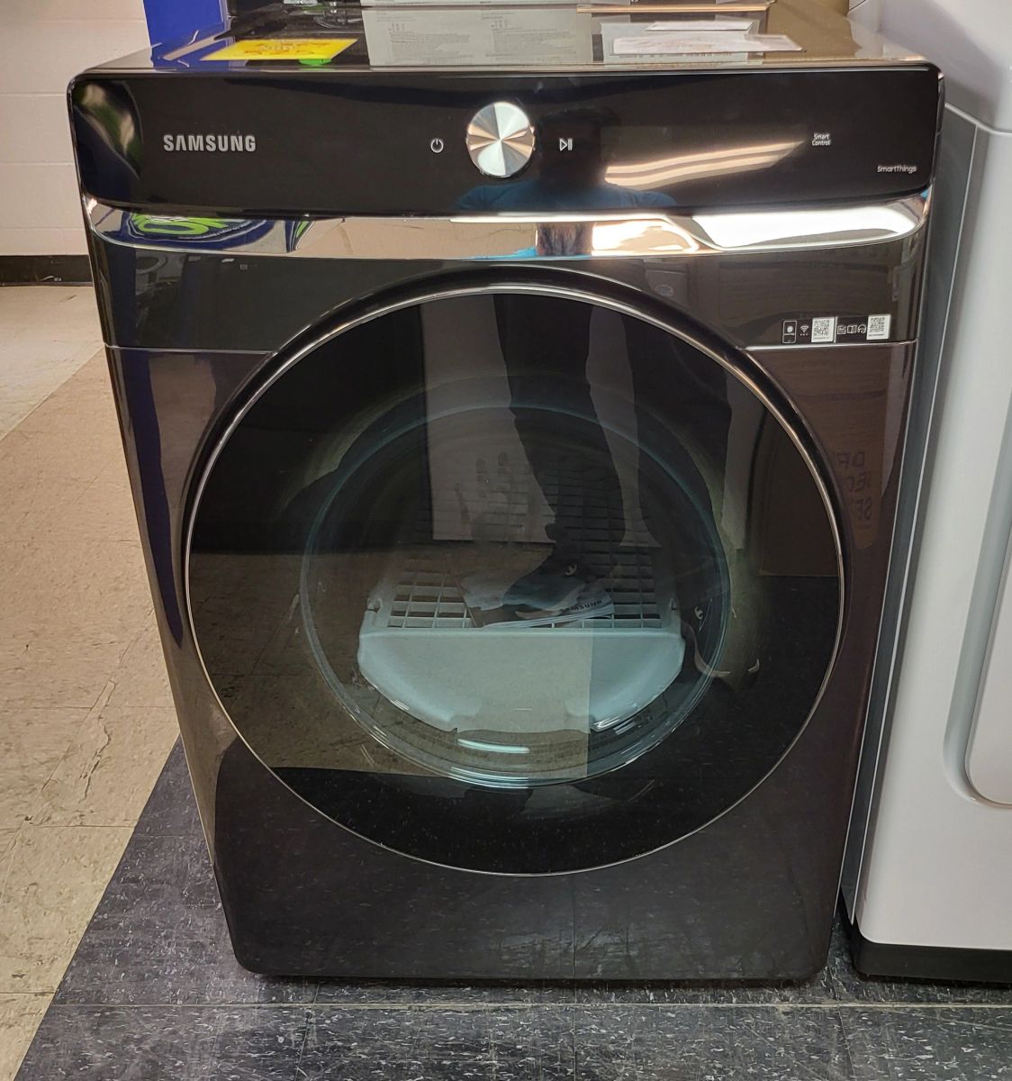 Samsung 7.5-cu ft Stackable Steam Cycle Smart Electric Dryer (Brushed ...