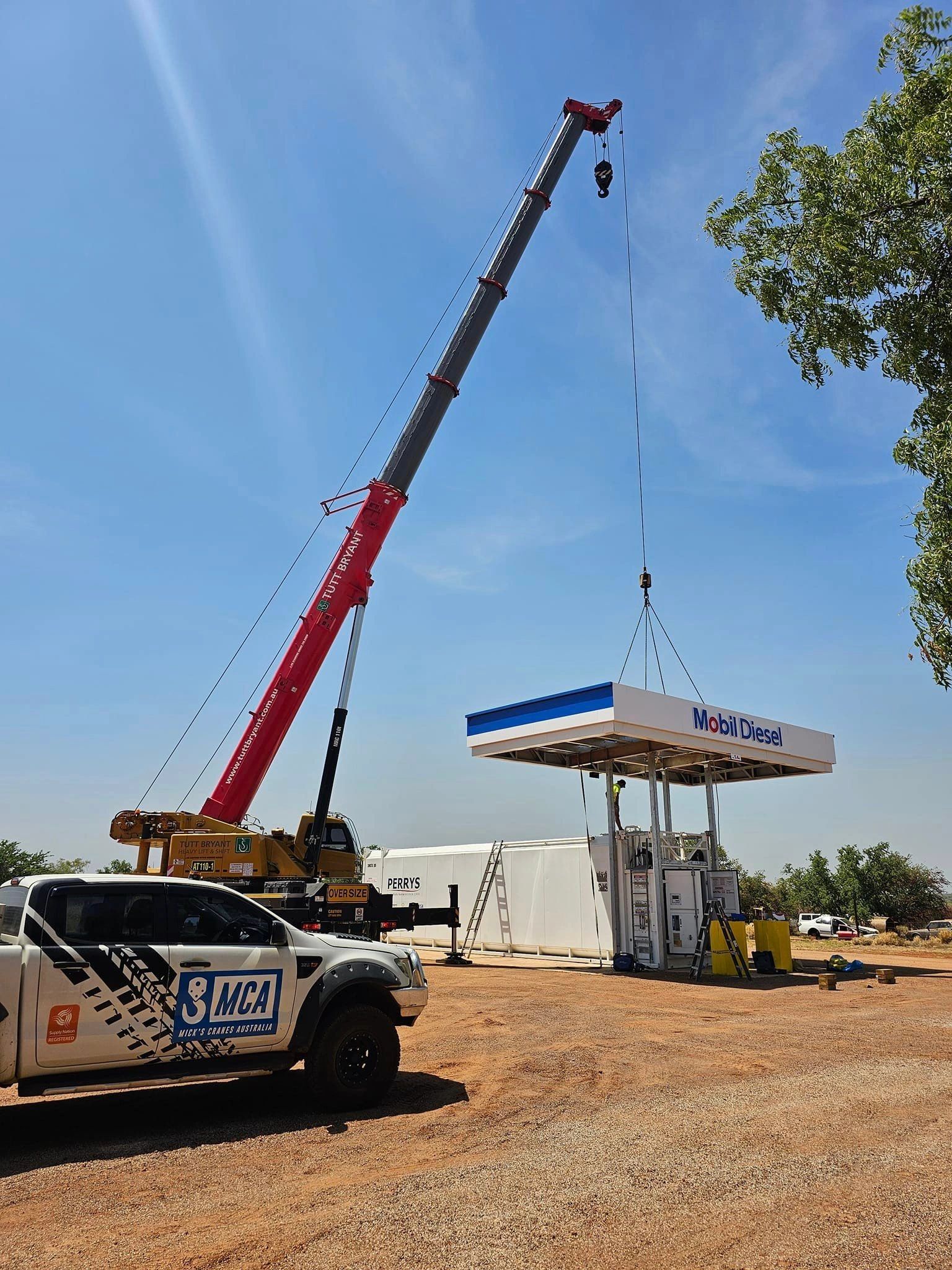 Mick's cranes Australia - Crane Suppliers, Crane Lift, Heavy Lift Cranes