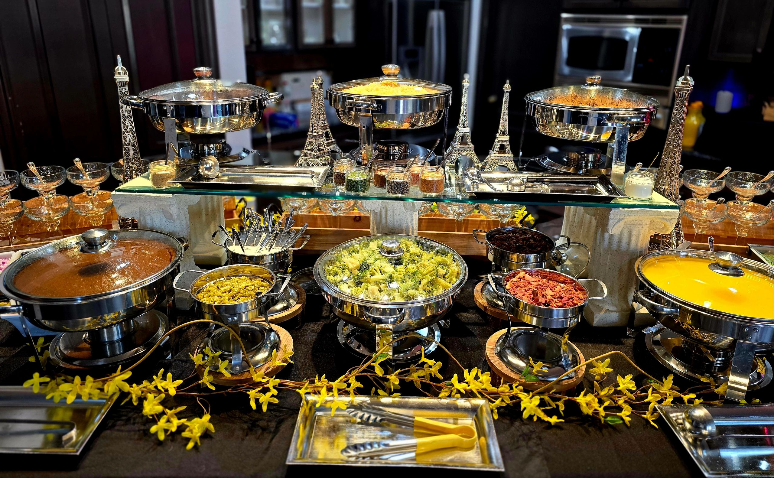 Southern Soul Food Plate Big Buffet Southern Queenz Downtown,