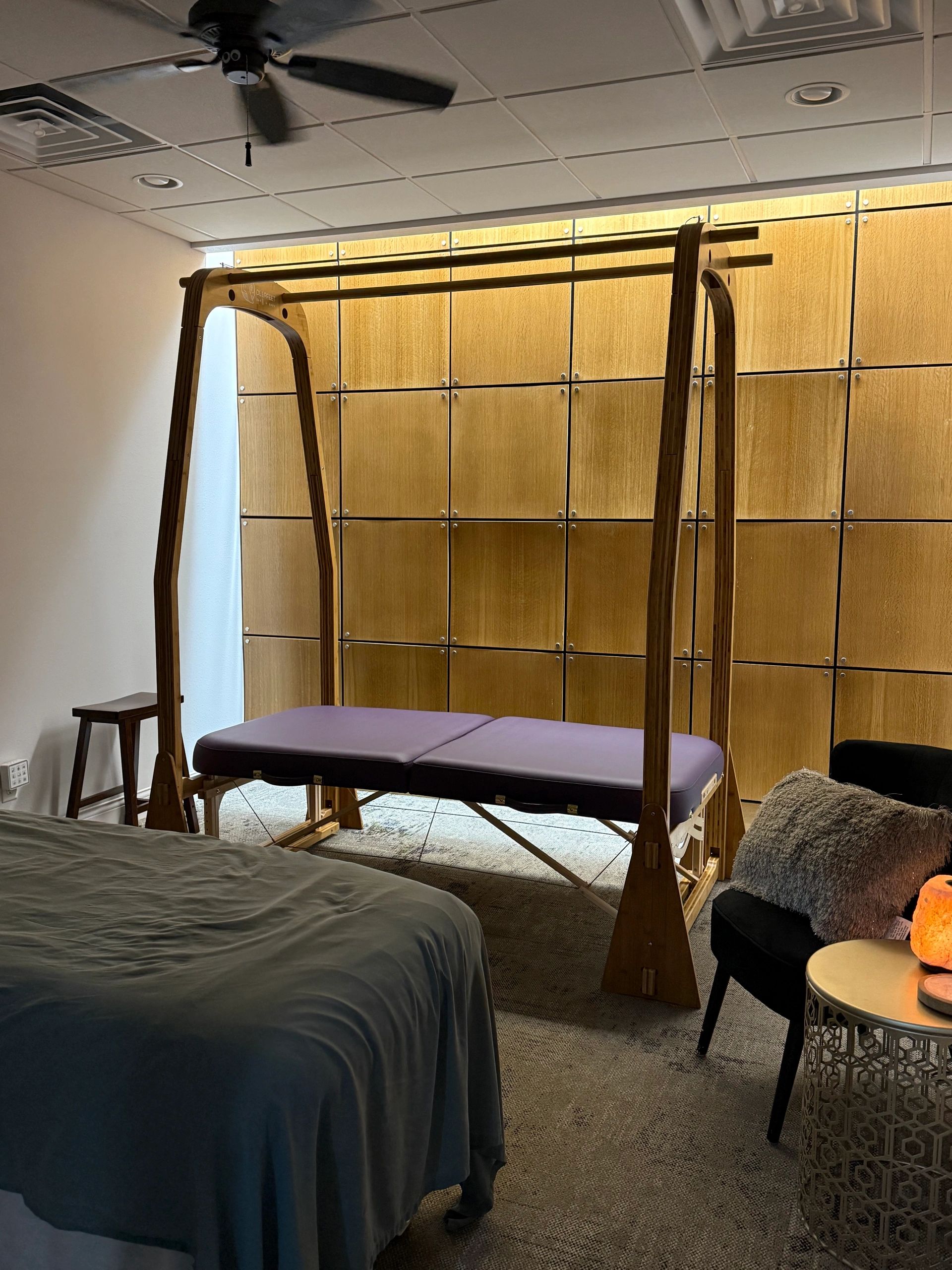 6 Benefits of Ashiatsu Barefoot Massage