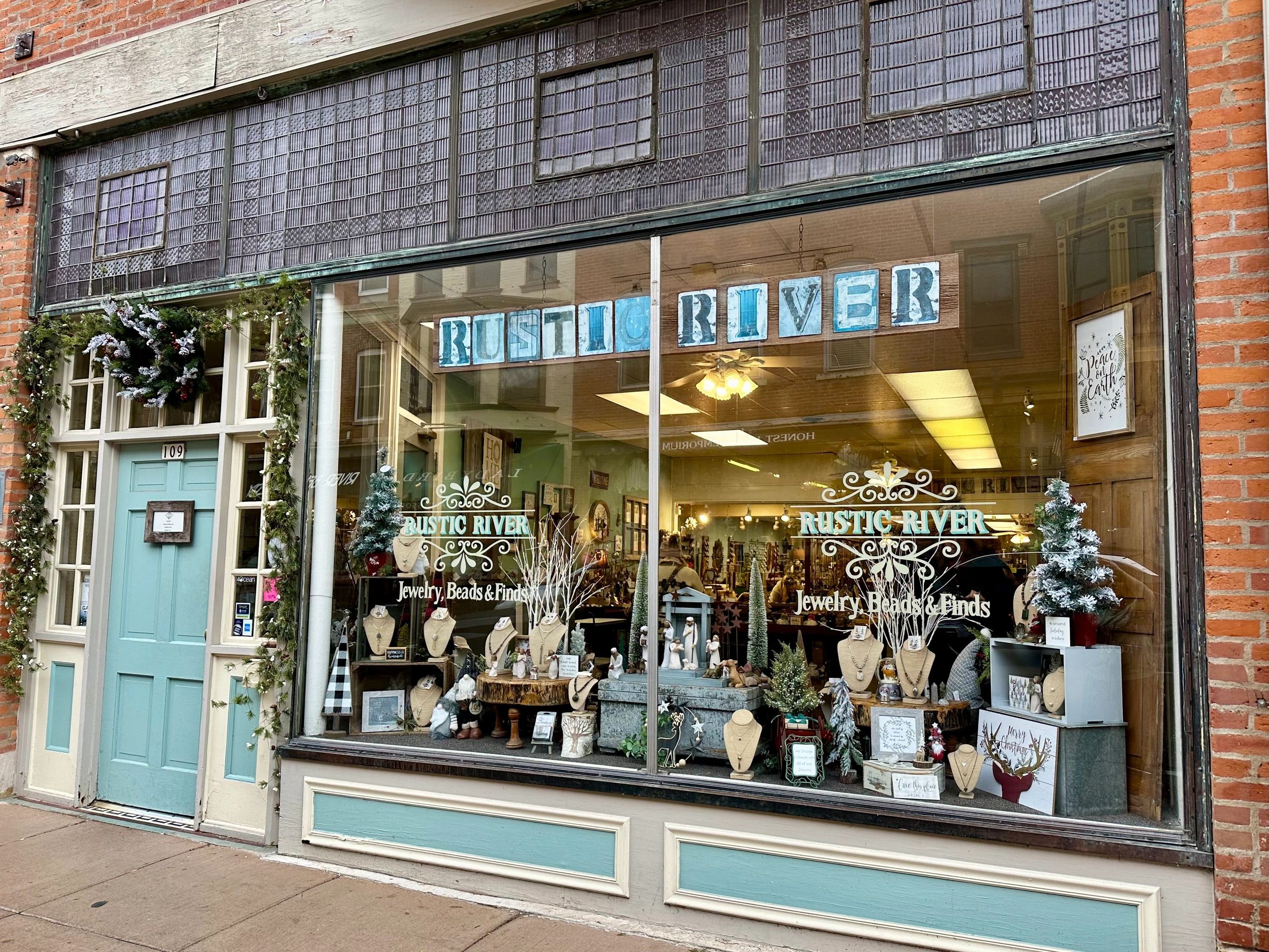 Rustic River Finds, Inc in Galena, Illinois