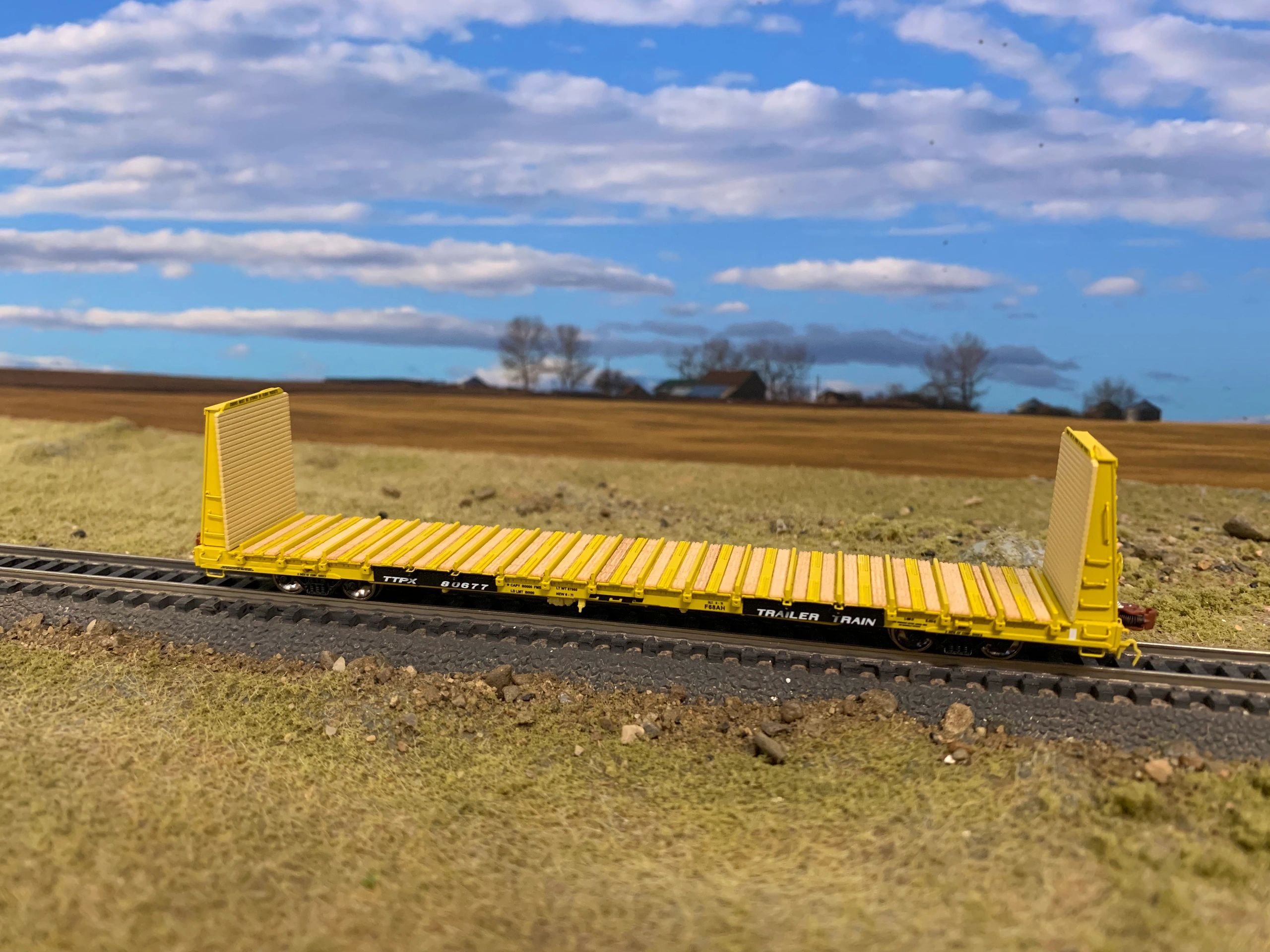 ScaleTrains Rivet Counter N Scale BSC F68AH Bulkhead Flatcar! $55