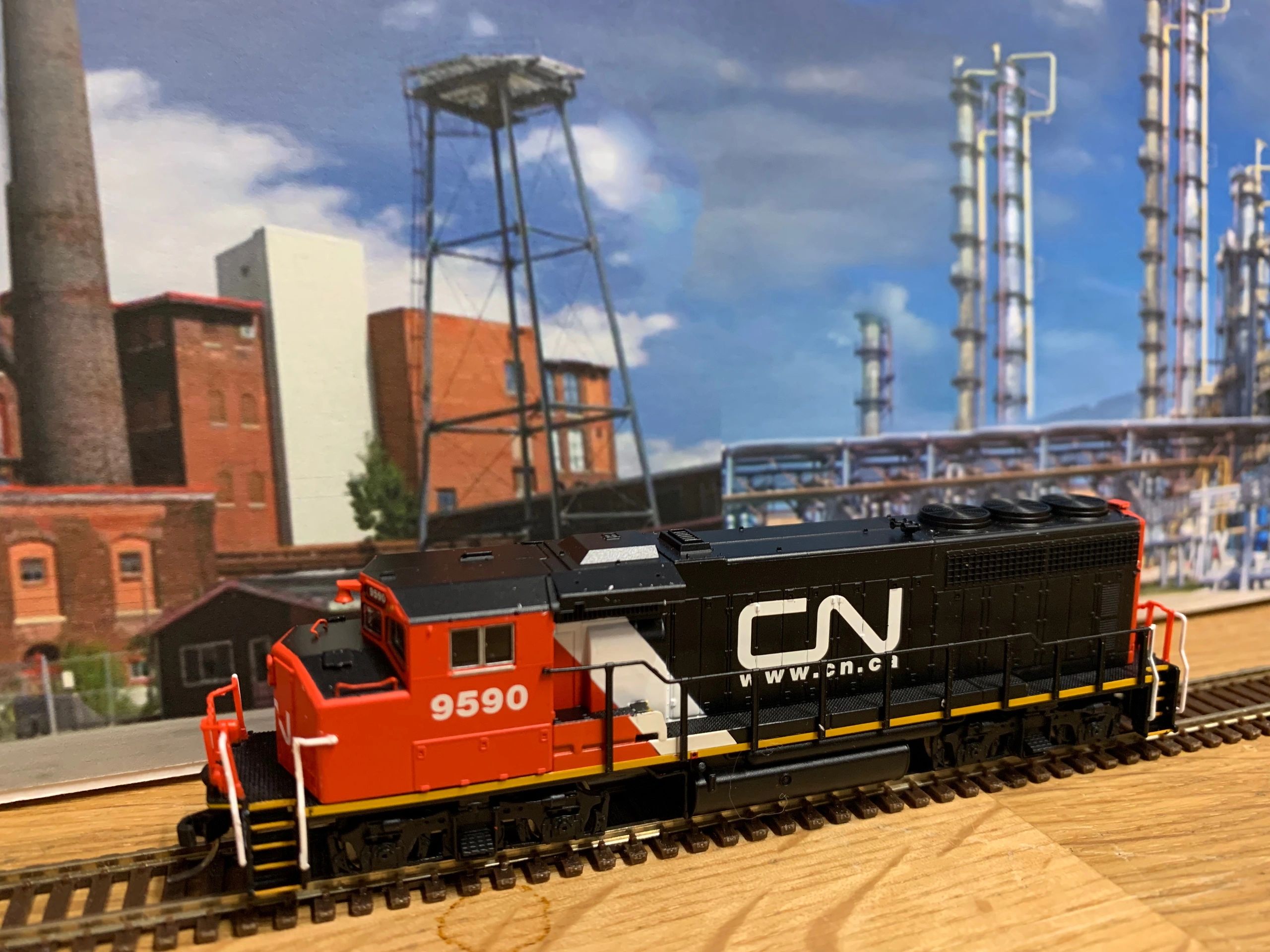 ATLAS N-Scale GP40-2 Canadian National in stock now!!