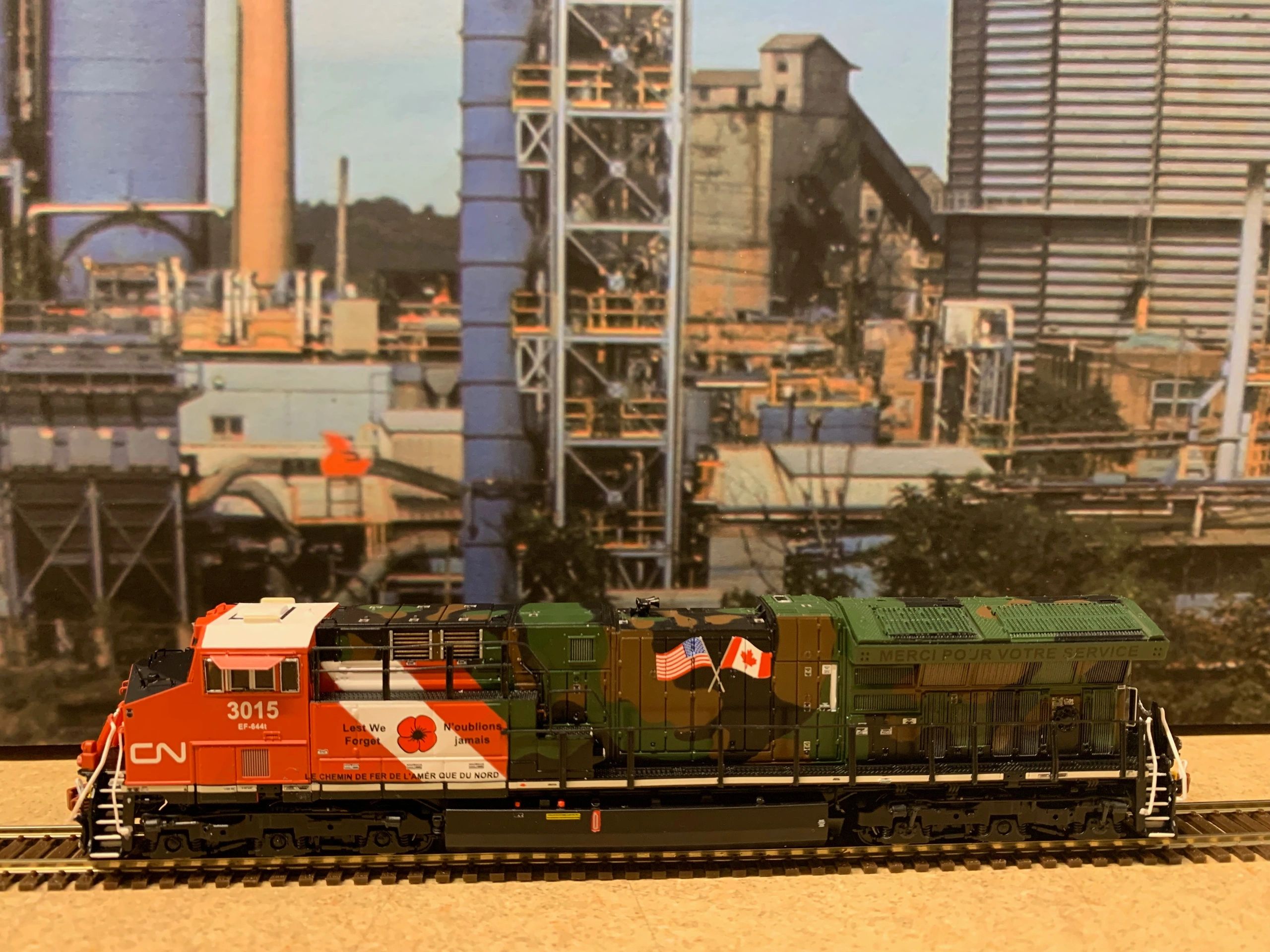 Scale Trains N Scale ET44 Just In!! Wow!