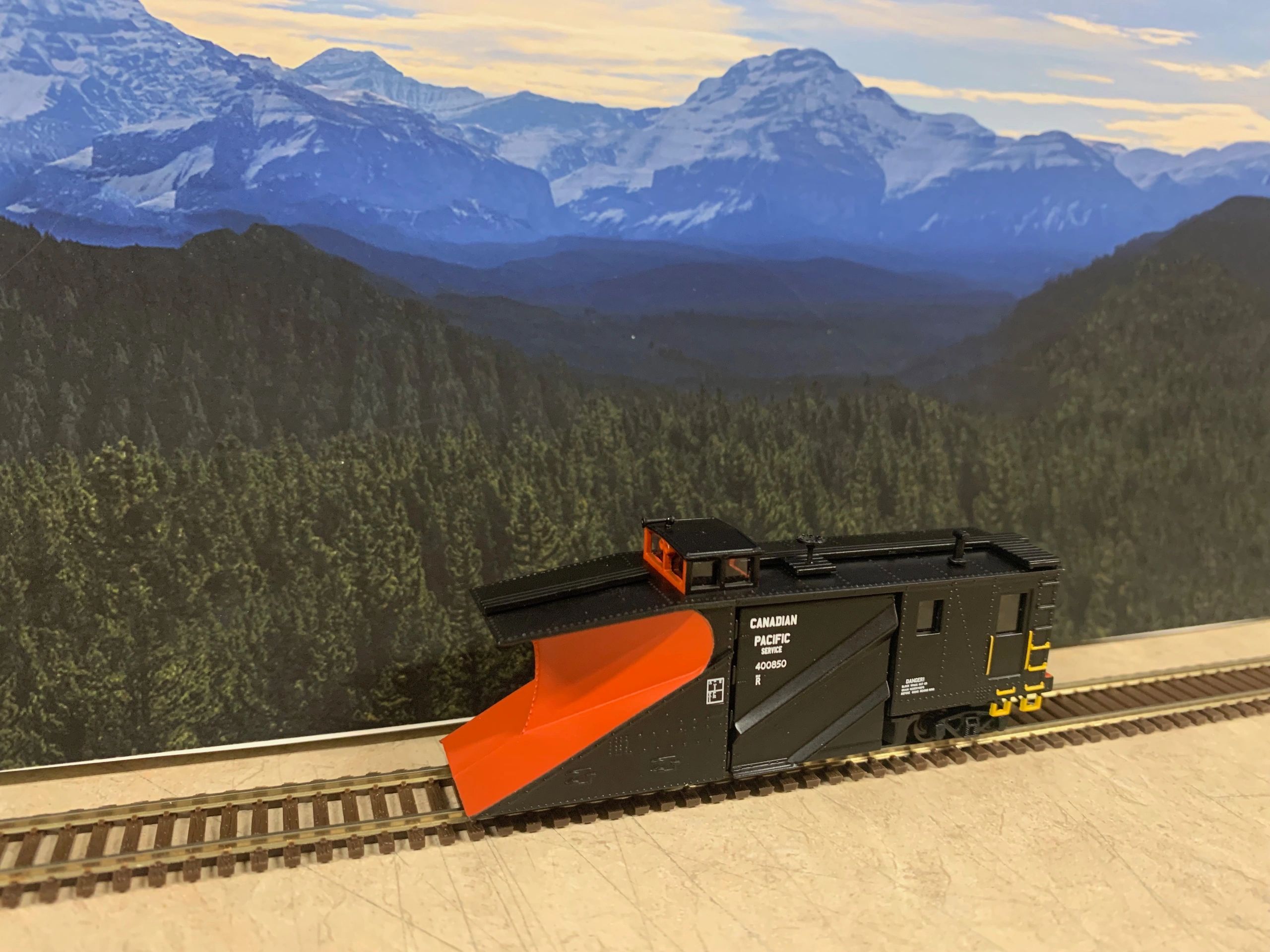 Atlas N-scale Russell Snow Plow just in!