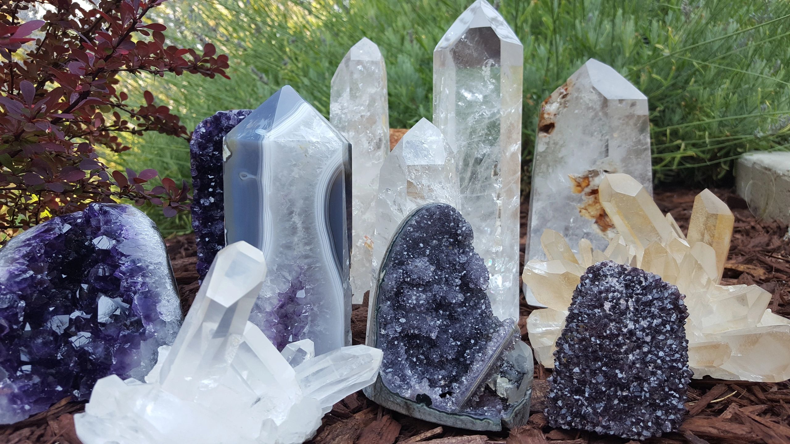 Chasing Luster - Crystals, Minerals, Mother Earth's Treasures