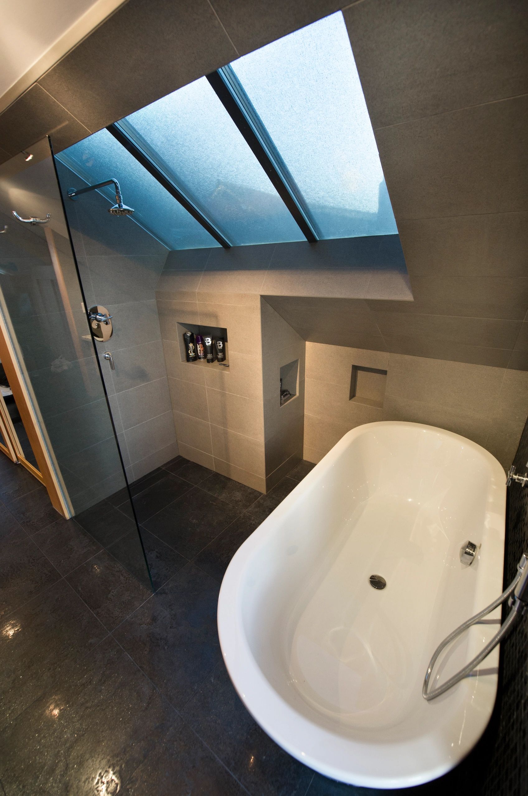 Professional Tile Contractor | MODEST TILE