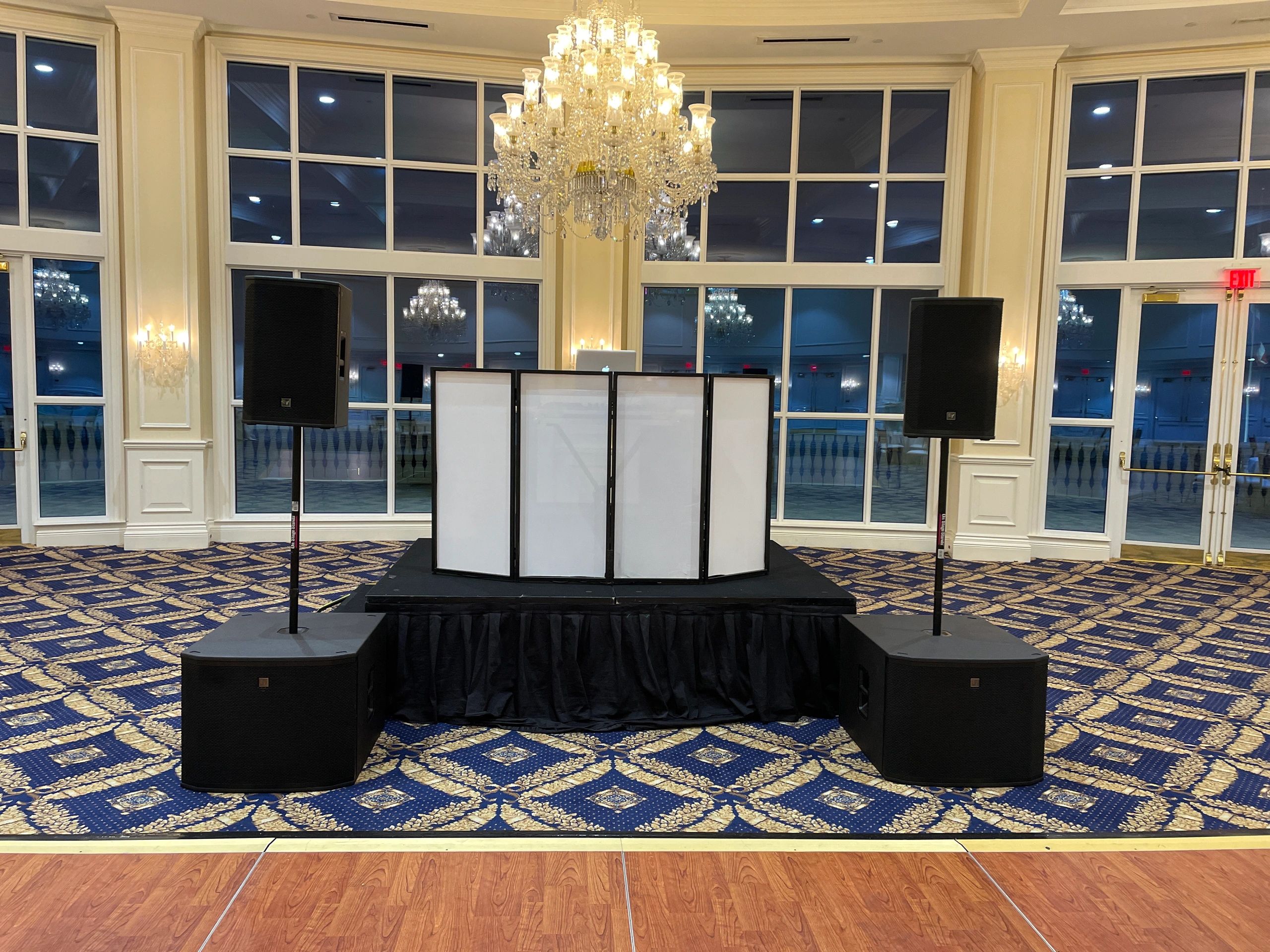 Wedding Dj Stage Setup