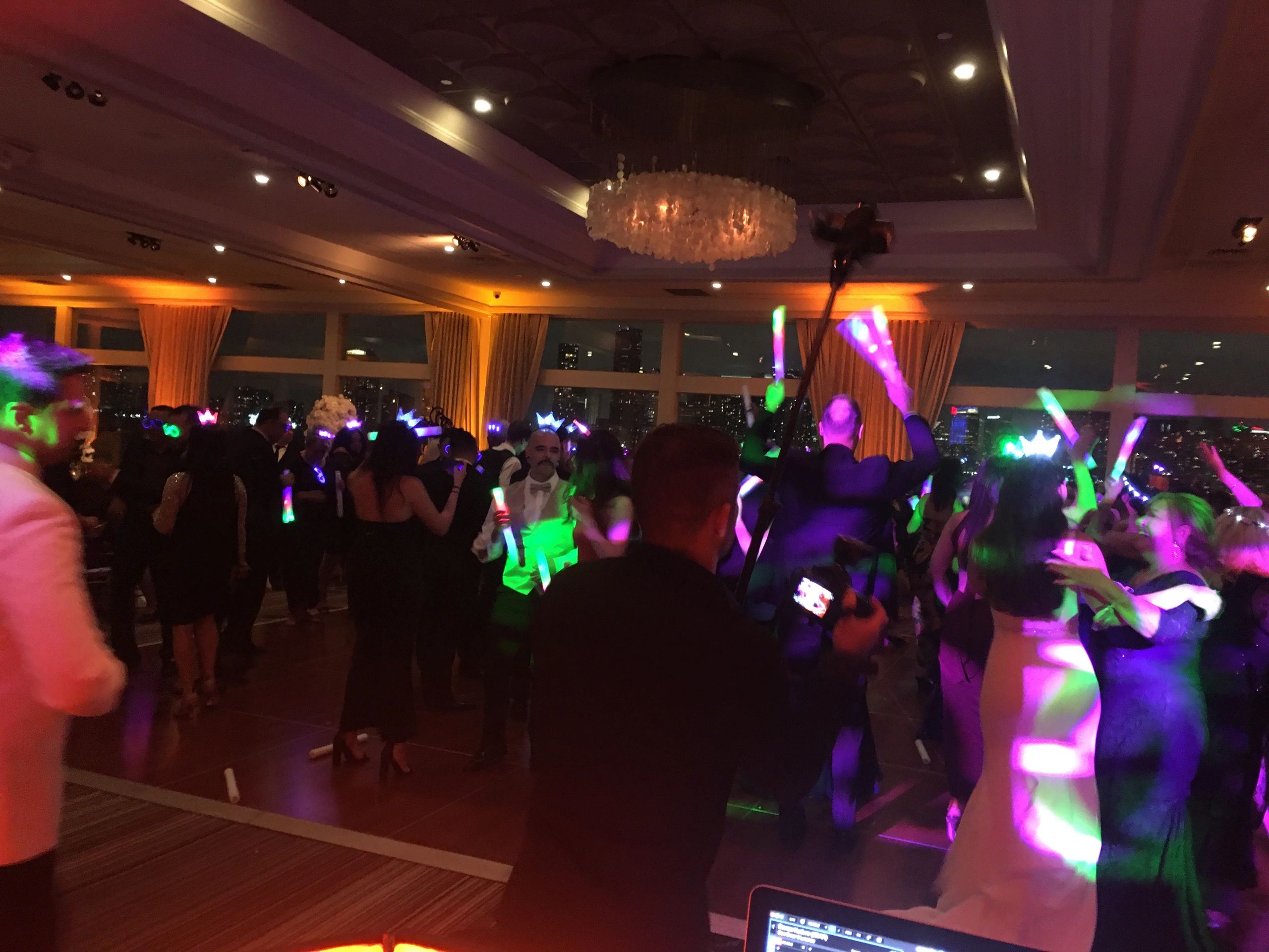 Miami DJs, Wedding DJs, Uplighting - Miami Party Dj