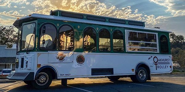 Oakhurst Art & Wine Hop - Home