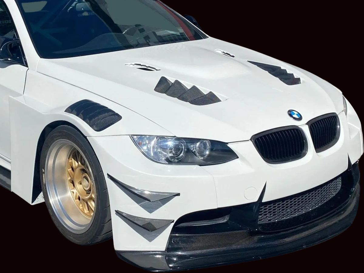 BMW E92 M3 07-13 DTM Vented Hood