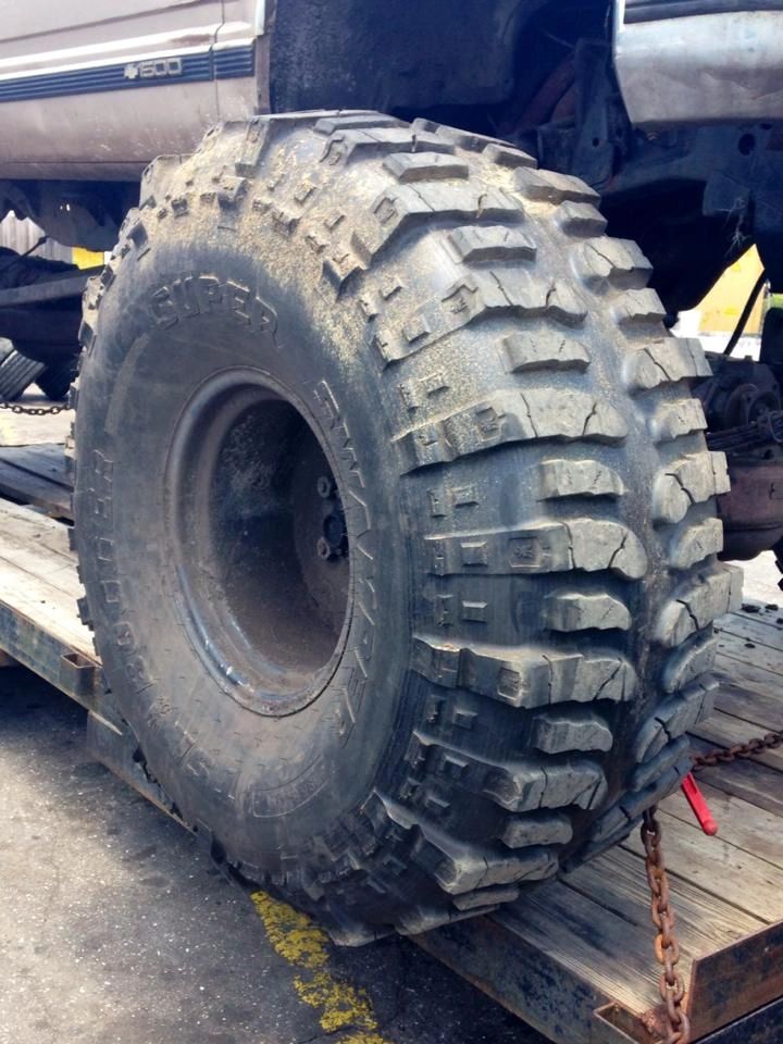 Tire Service - Davis Tire Mobile The Keys