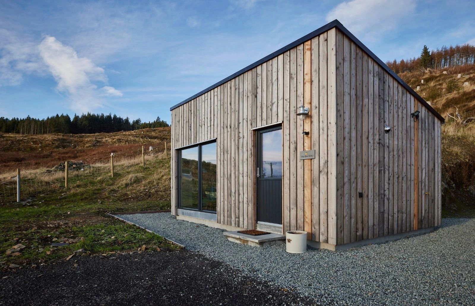 Wee Bee Bothy Skye