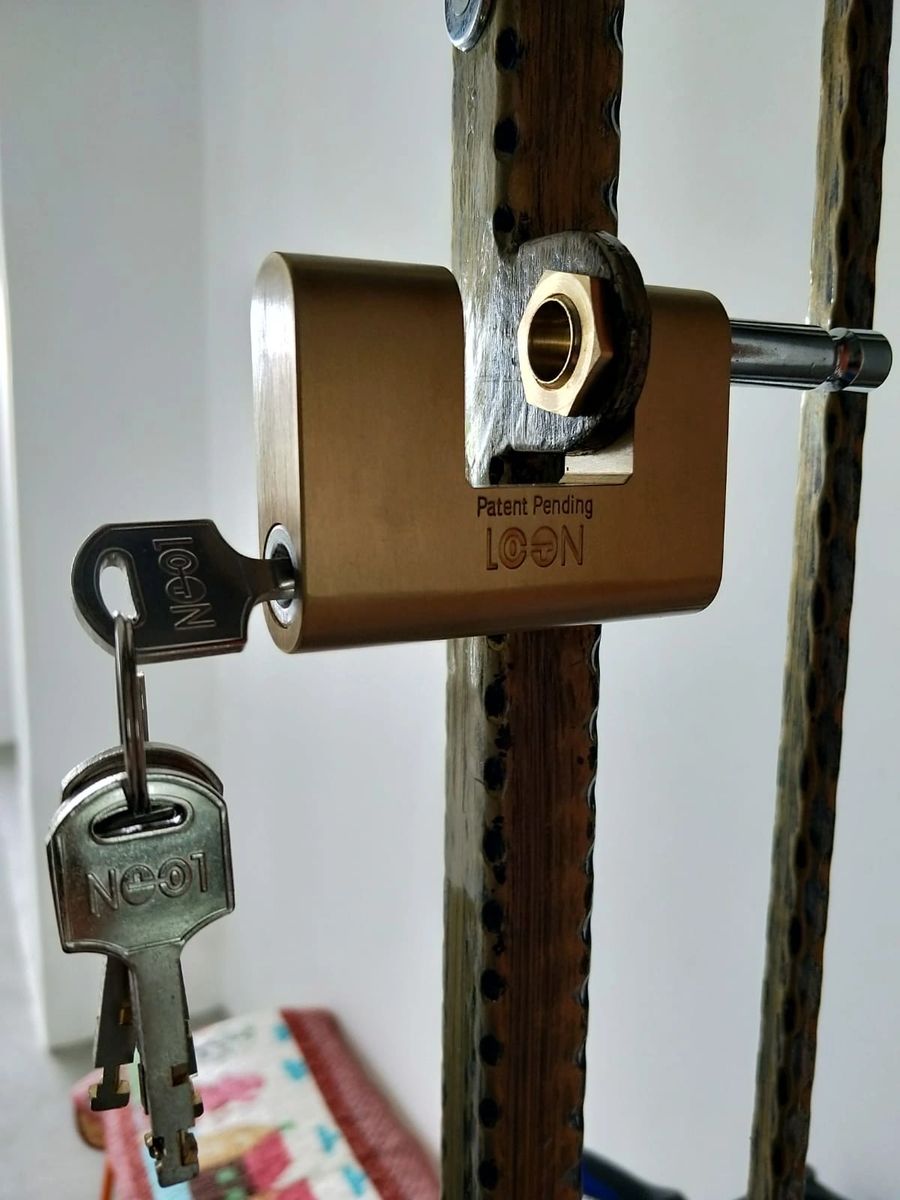 LOON LOCK 108-30BKR (KEY RETAIN AT UNLOCK POSITION)