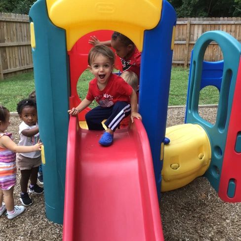 Child Care Services - Little Ones Learning Center