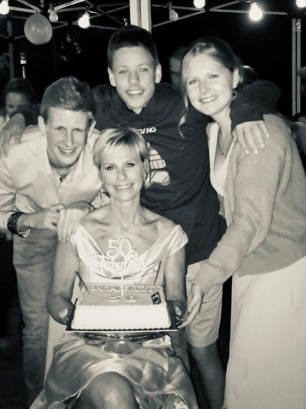 Karin Bastin - online