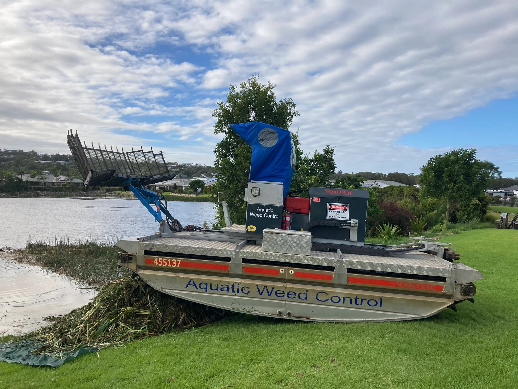 Aquatic Weed Control - AUSTRALIAN ENVIRONMENTAL SERVICES PTY LTD