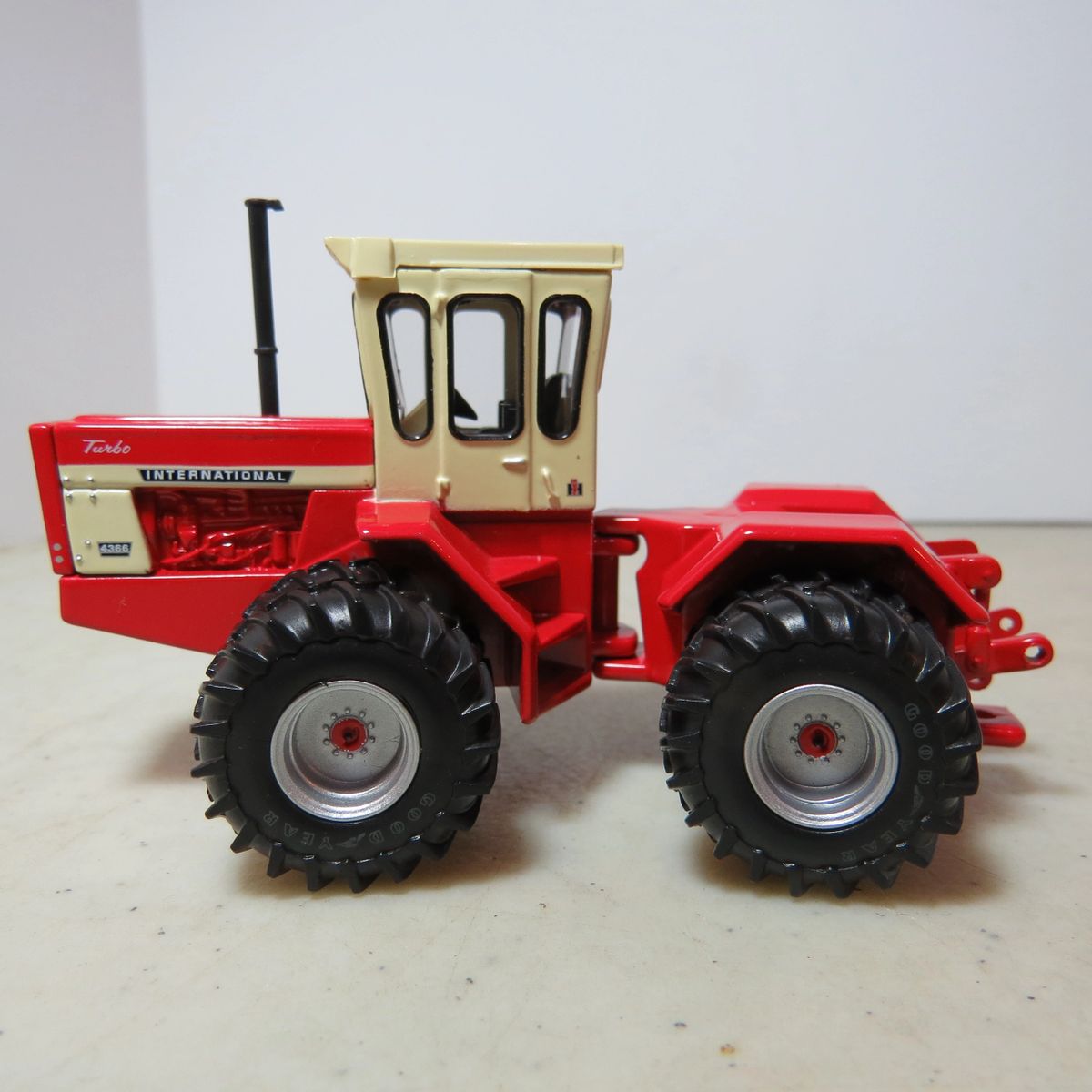 IH 4366 4WD Tractor, 1/64 scale, IH-16153A-1HF-B