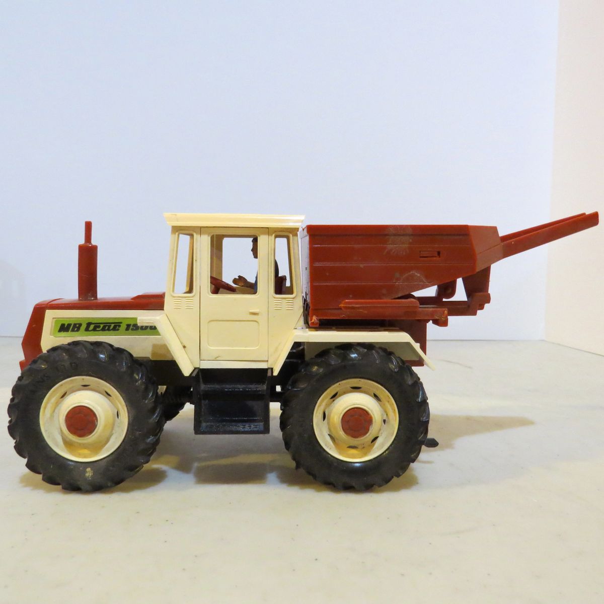Mercedes-Benz MB 1500 Trac 4WD Tractor, 1/32 scale, 1500-E3