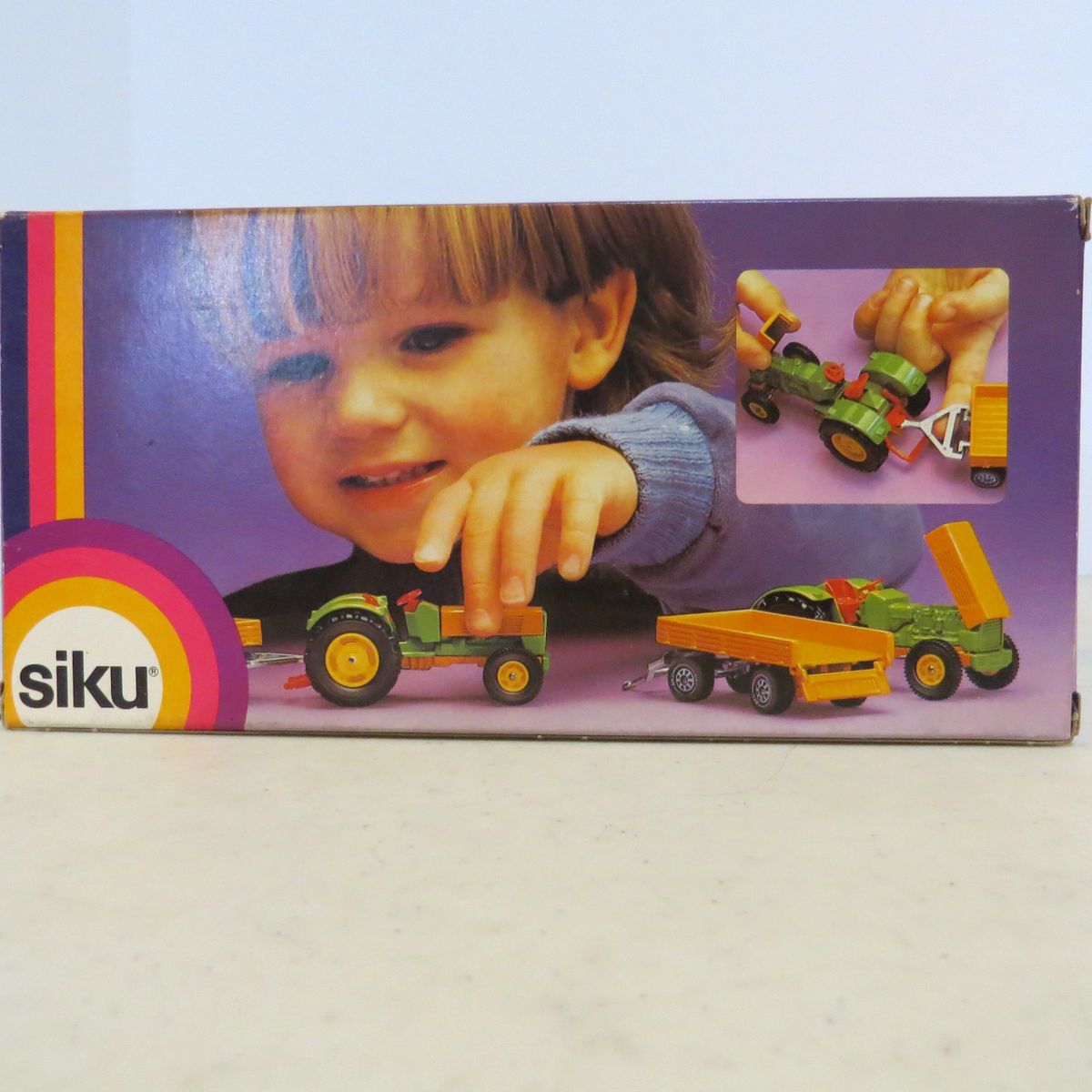 SIKU Farm Tractor and Wagon, 1913-B