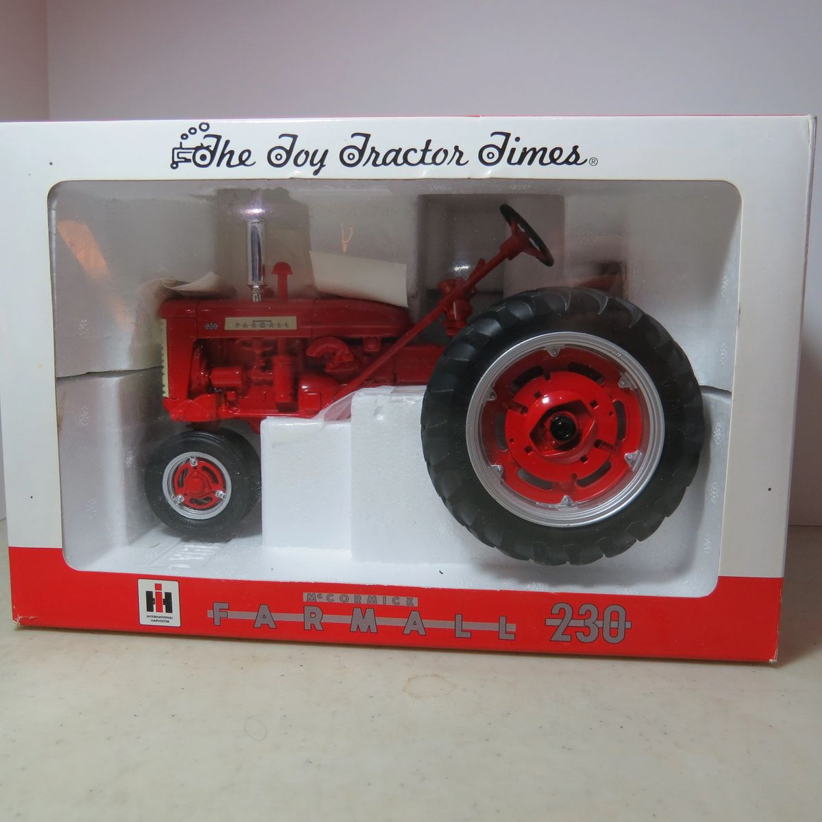 IH Farmall 230 Tractor, 1/16 scale, IH-16019A-IHA-B