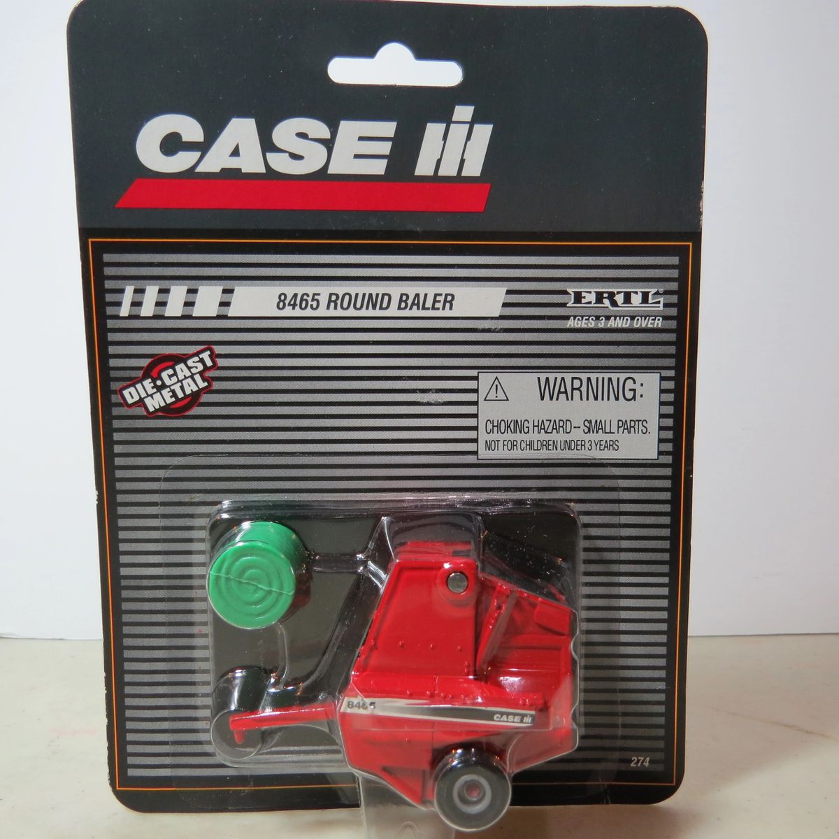 Case IH "8465" Round Baler with Bale, 1/64 scale, CIH-274-7HFP-P