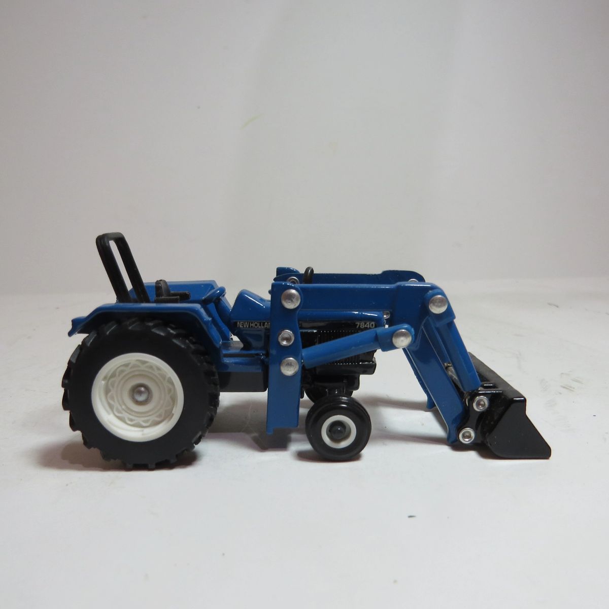 New Holland Model "7840" Tractor with Loader, 1/64 scale, NH-3297-E