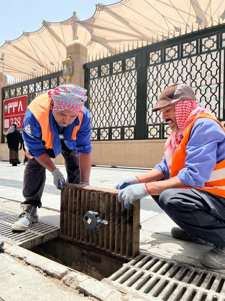 Designing Smart Sensor System for Manhole