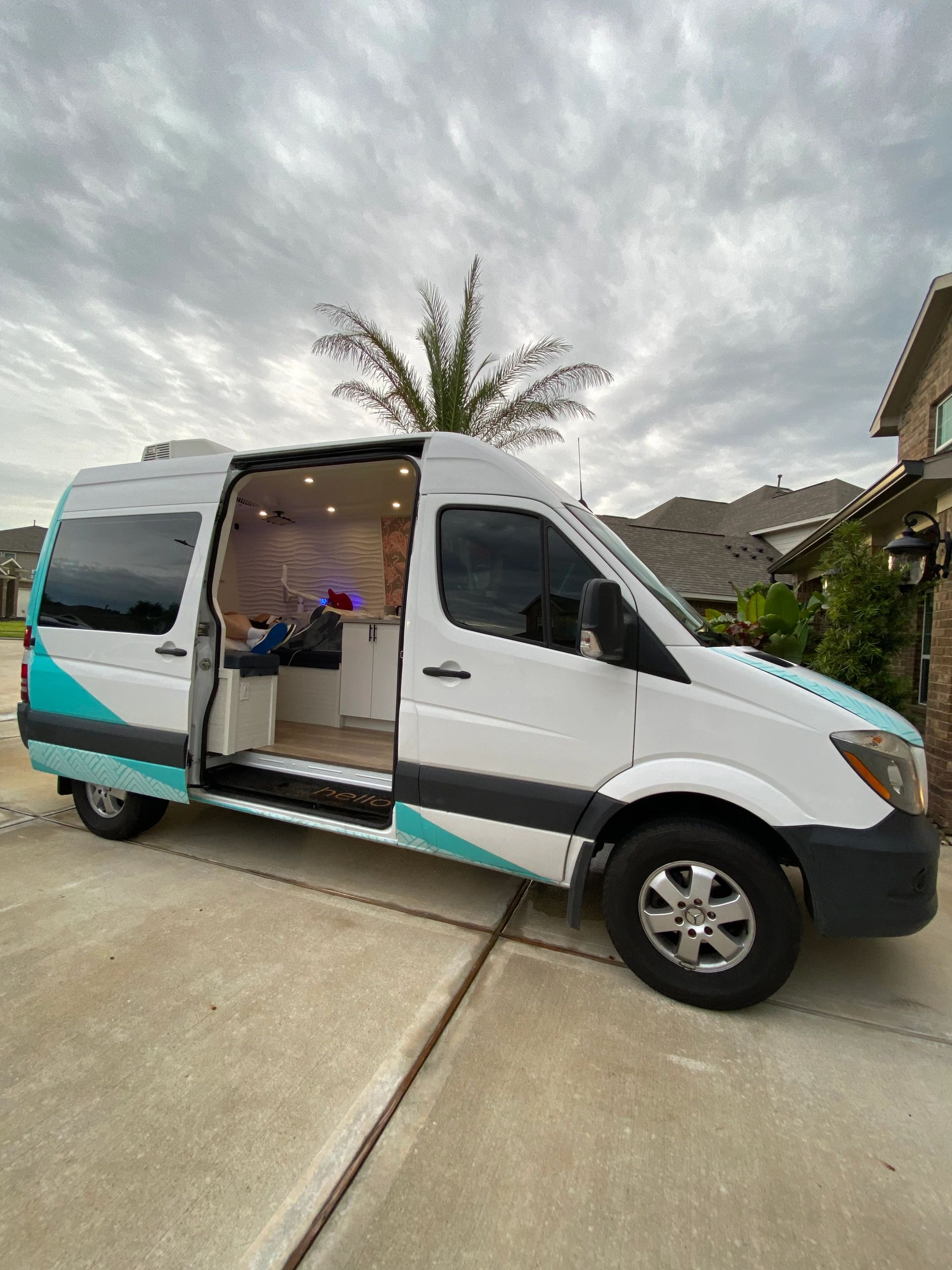 Houston Mobile Teeth Whitening