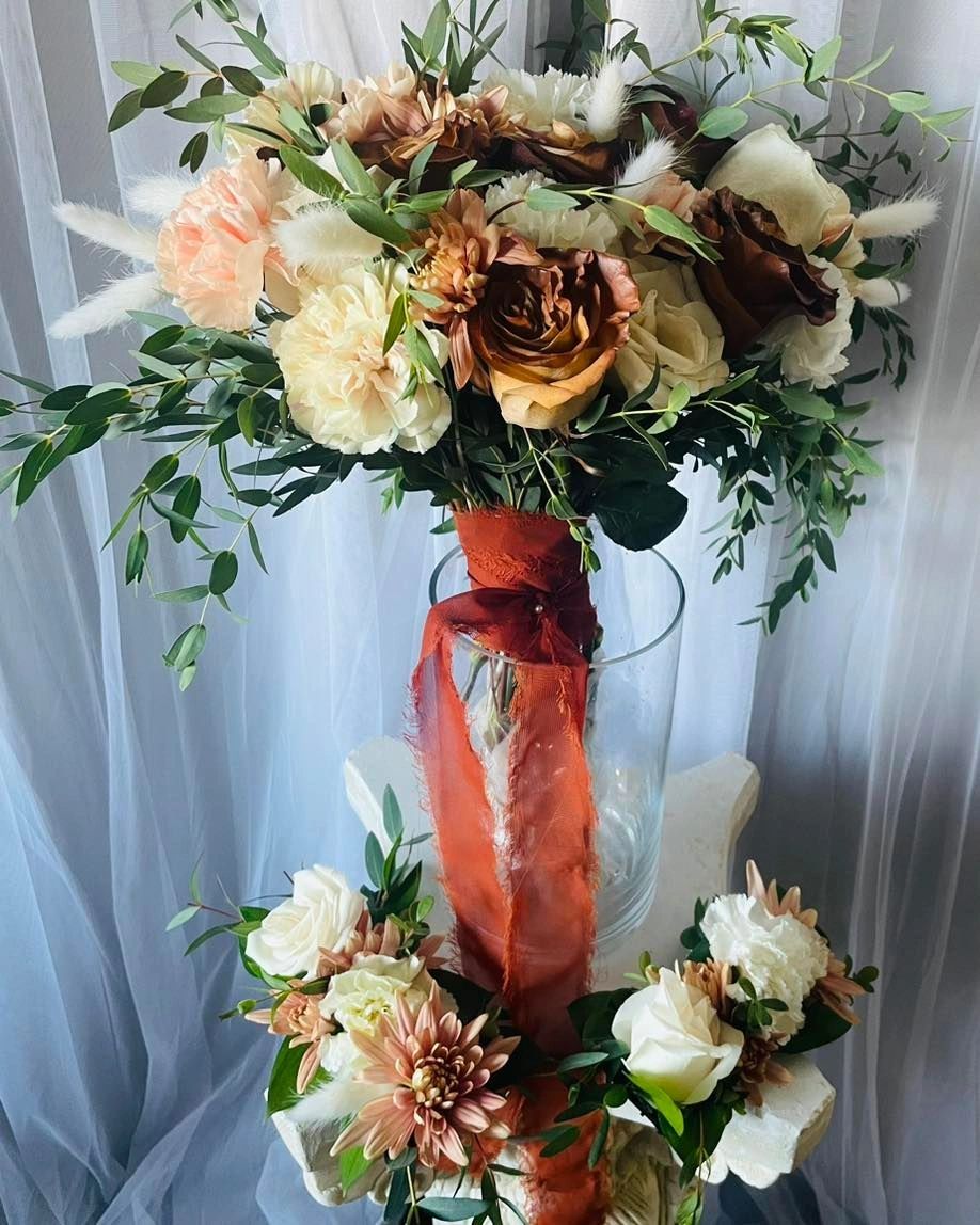 Flowers. Florist, Balloons and Gifts - The Briary Flower Shop