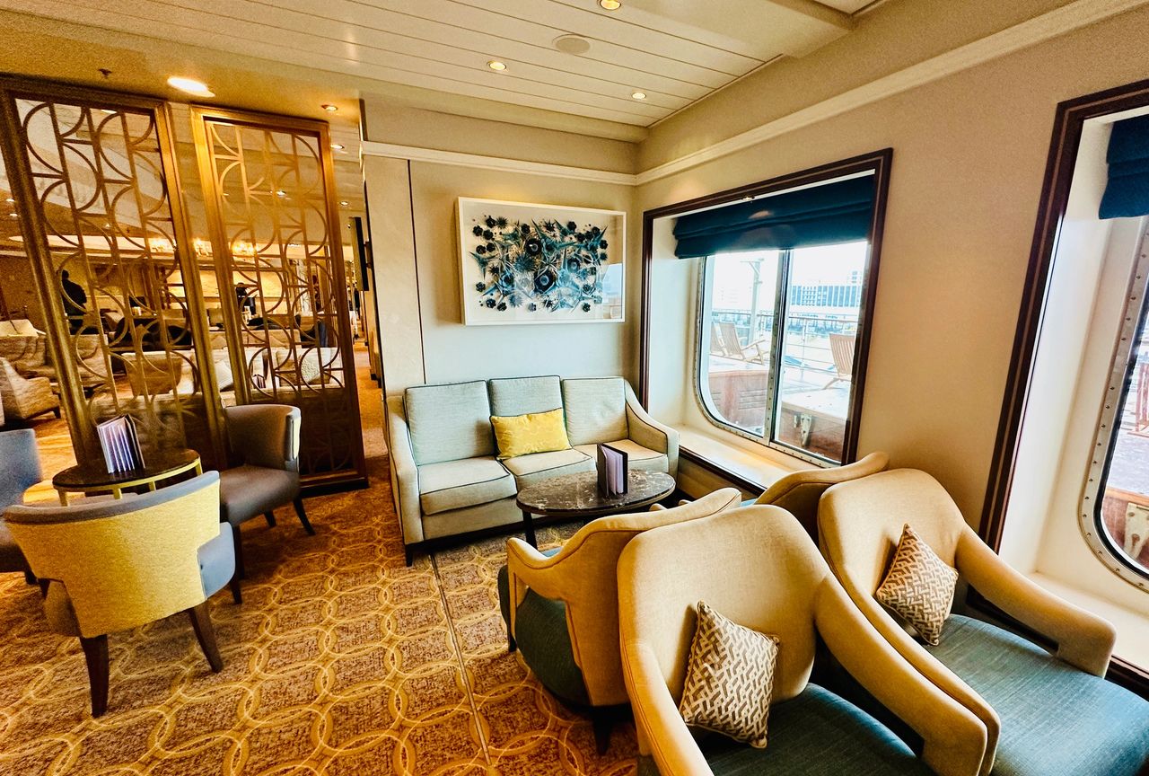 Queen Mary 2 Connecting Rooms