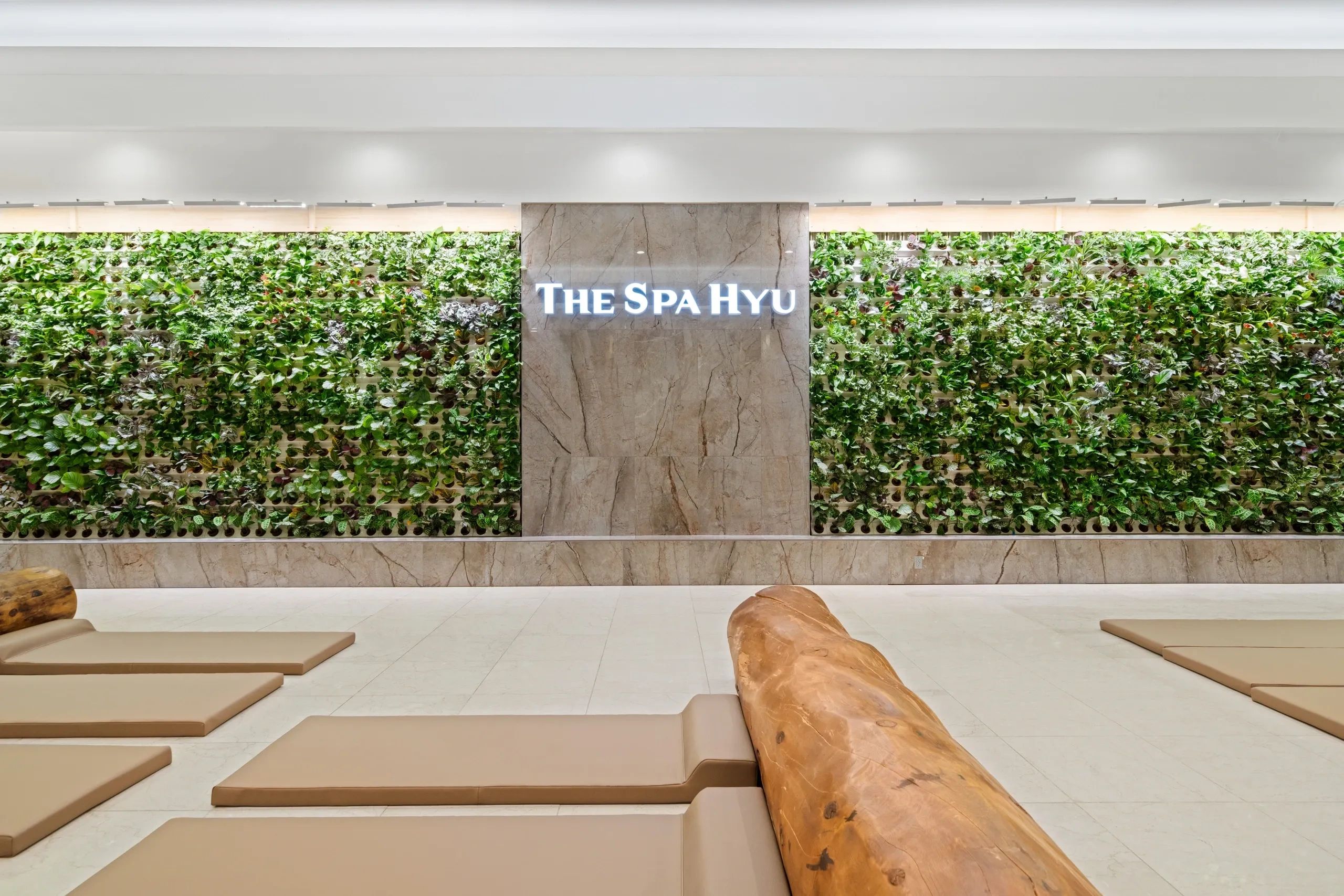 Relax and Rejuvenate with Deep Tissue Massage at The Spa Hyu