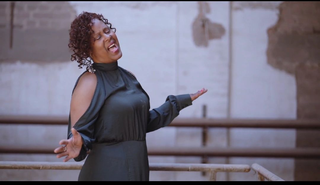 Mag Dalé - Singer/Songwriter