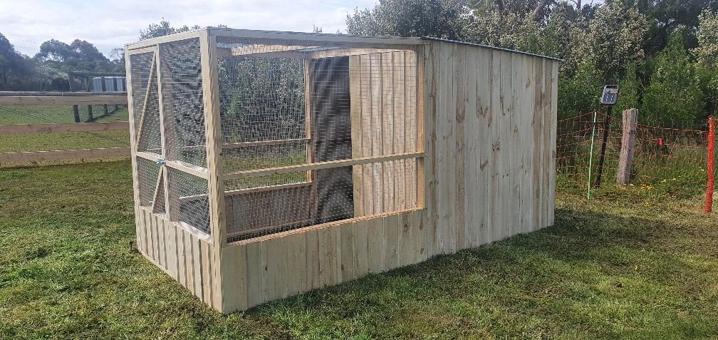 Leghorn Chicken House Heavy Duty 2.7m long x 1.8m wide x 1.8m high