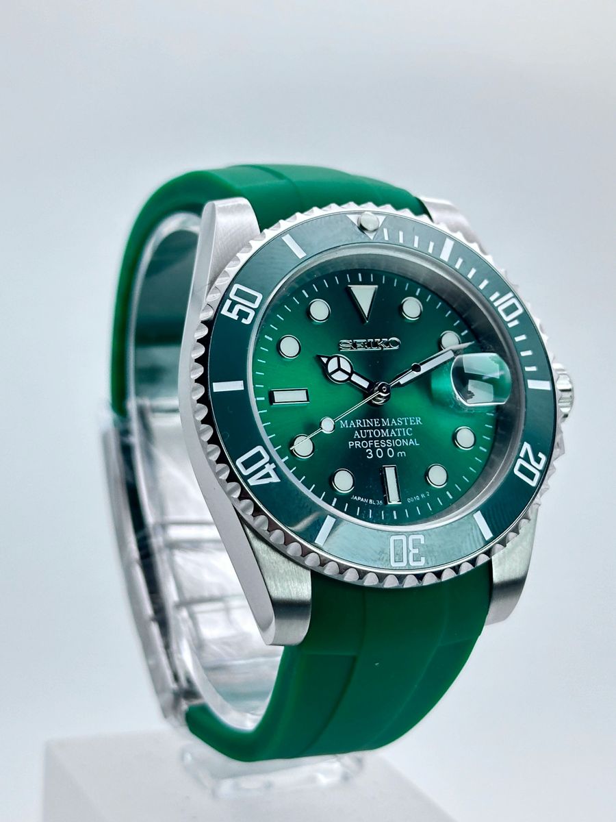 SEIKO CUSTOM MOD WATCH - GMT HULK (GREEN STRAP)
