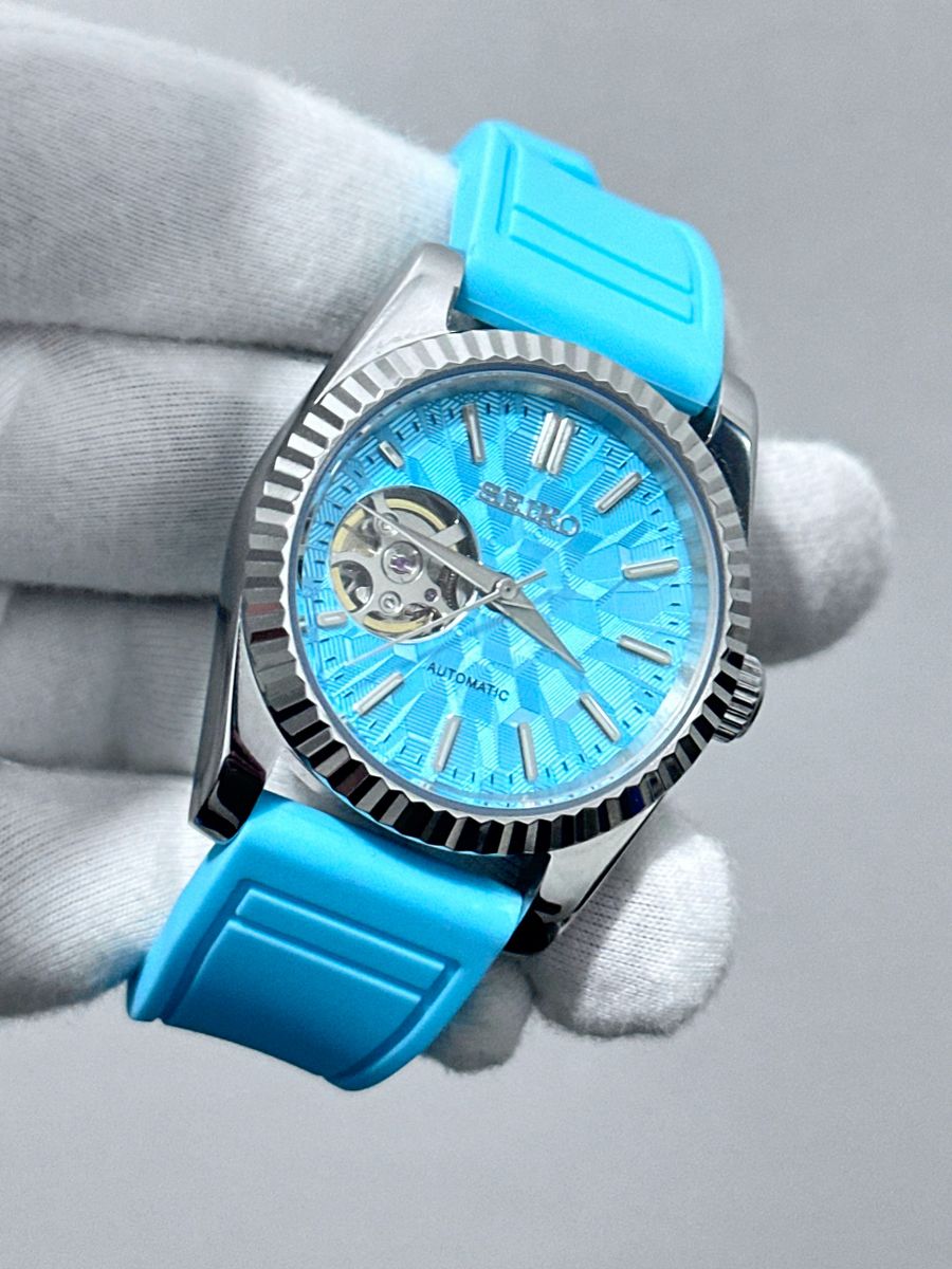 SEIKO CUSTOM MOD WATCH - HORIZON SKY BLUE