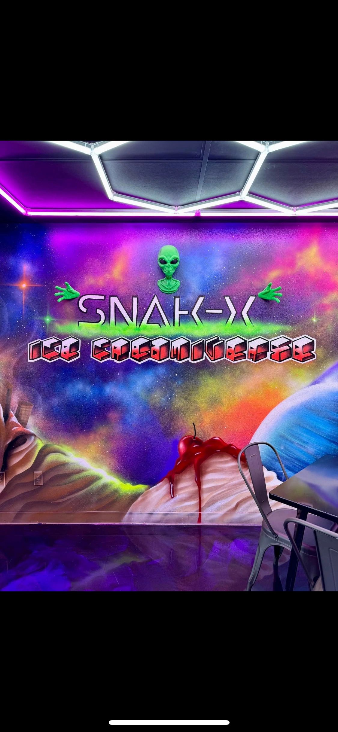SNAK-X: Your Favorite Ice Cream Shop Awaits
