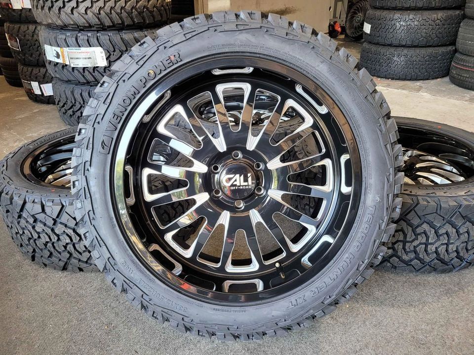 (4) 22" CALI SUMMIT WHEELS AND 33" VENOM XT TIRES * FORD F-150 0 OFFSET