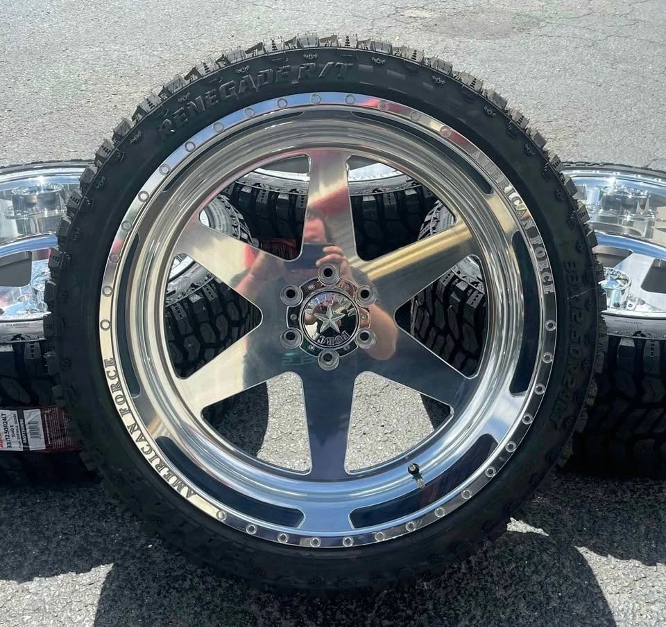 (4) 24" AMERICAN FORCE WHEELS AND 33" RADAR TIRES * 6×5.5 SILVERADO 24x12