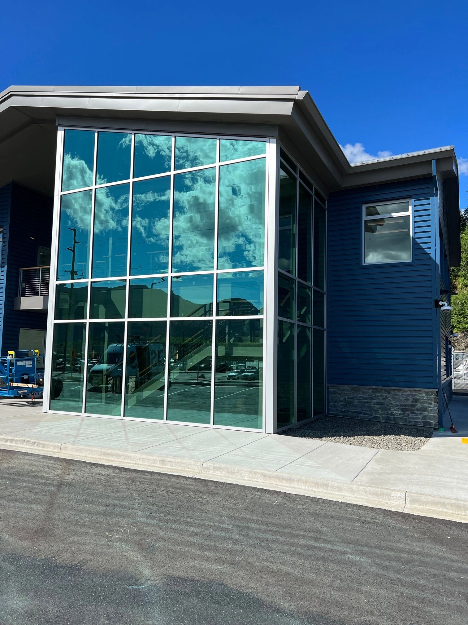 Alaska Glass Supply - Windows, Glass, Window Replacement