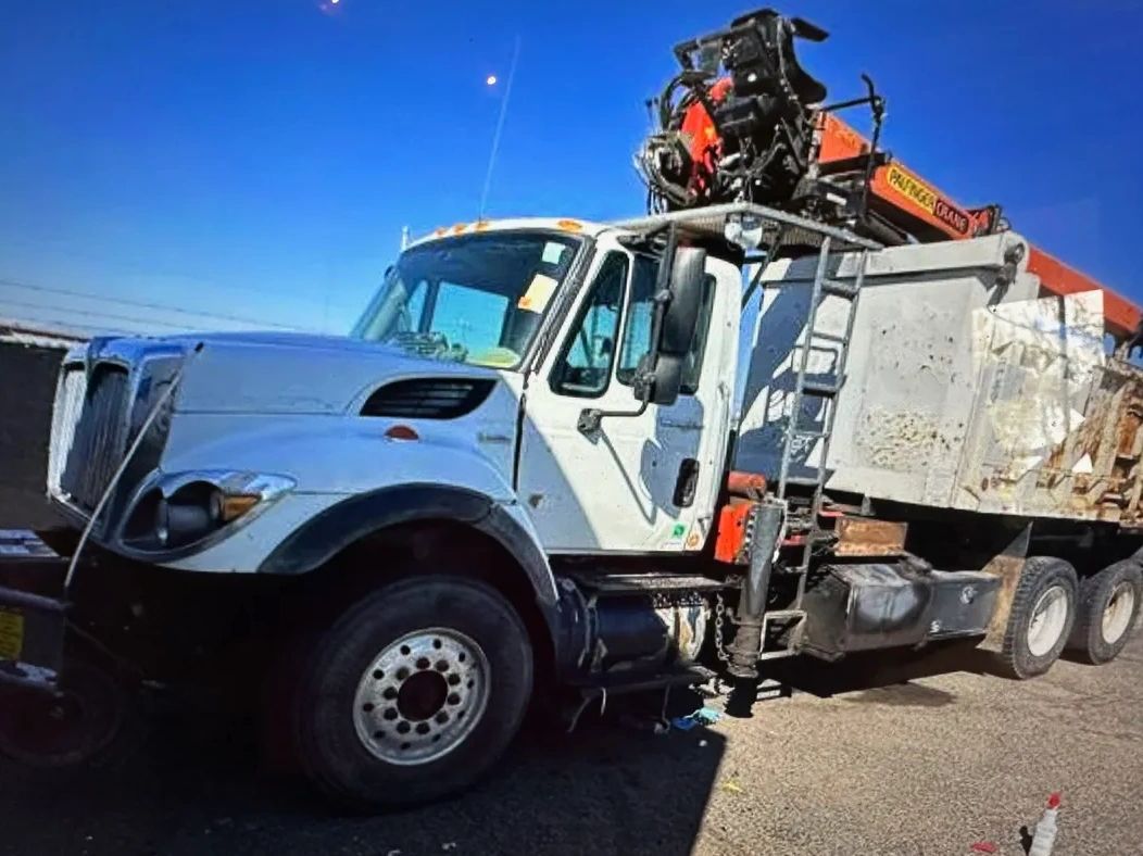 2008 INTERNATIONAL RAILROAD HI-RAIL ROTARY DUMP WITH GRAPPLE BOOM