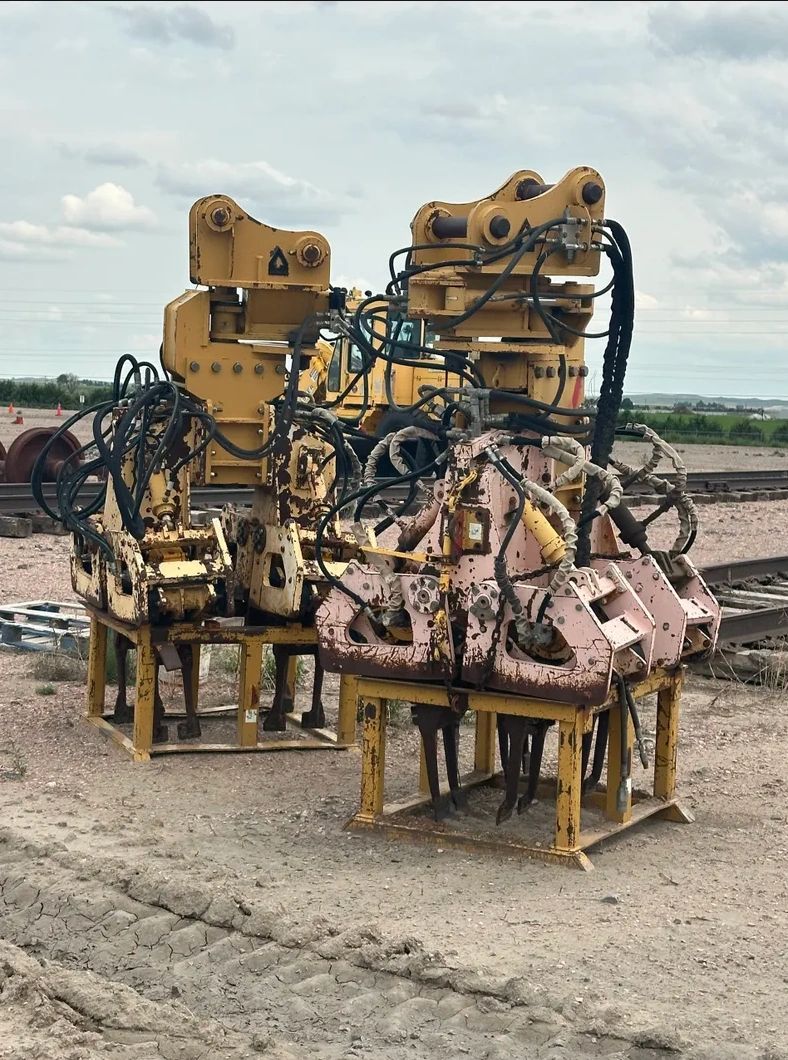 (2) TWO DYMAX 4 MOTOR RAILROAD TAMPING TAMPER RAILROAD ATTACHMENT HEADS ...