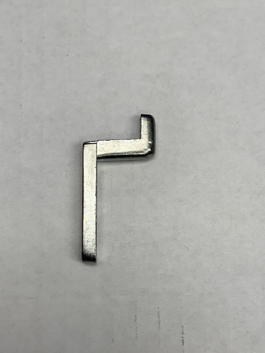 MF3044 5/8" Screen Door Keeper