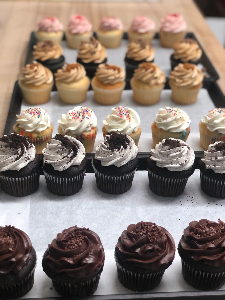 Cake And Cupcake Combo