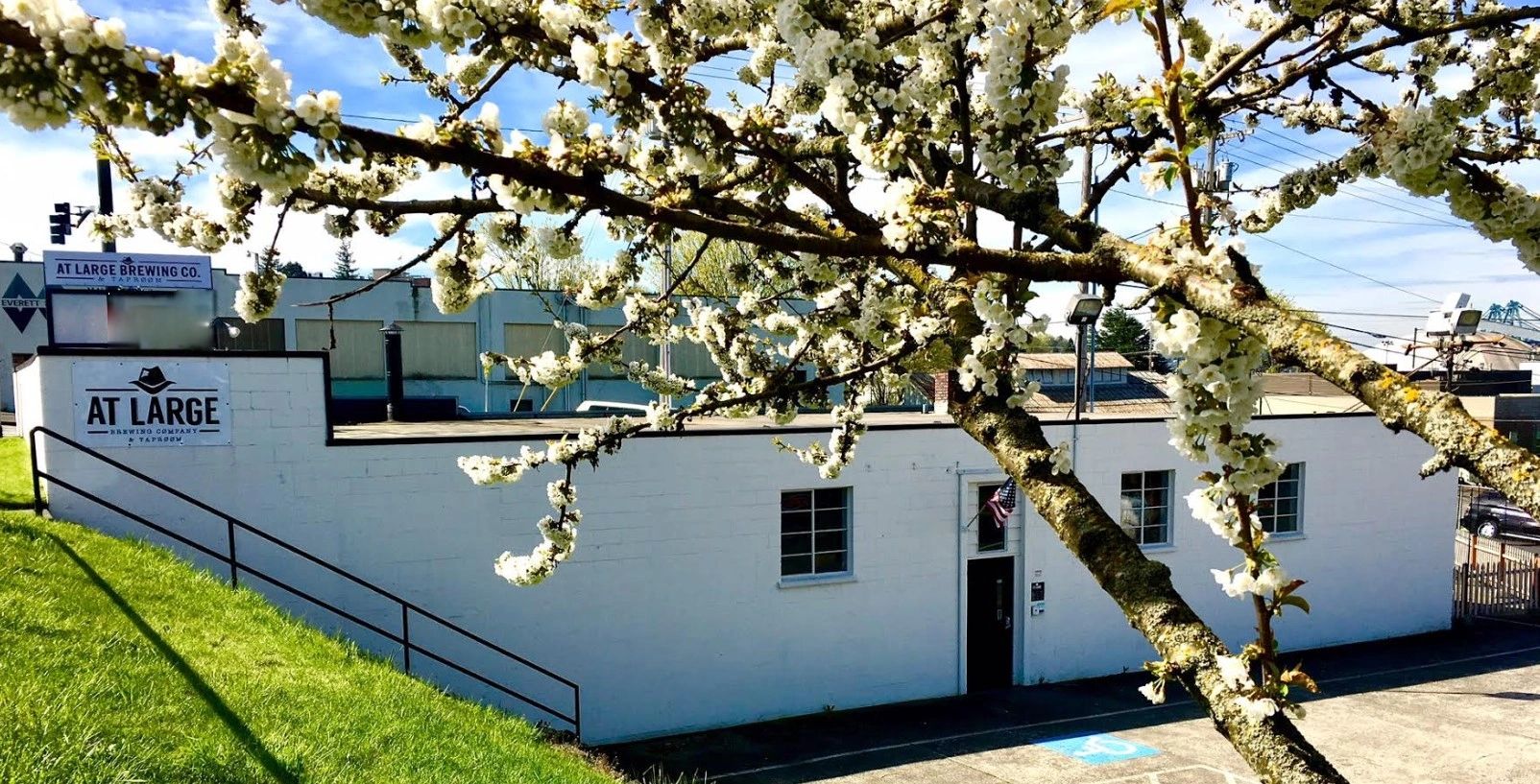 At Large Brewing & Taproom - Microbrewery, Taproom, Craft Beer