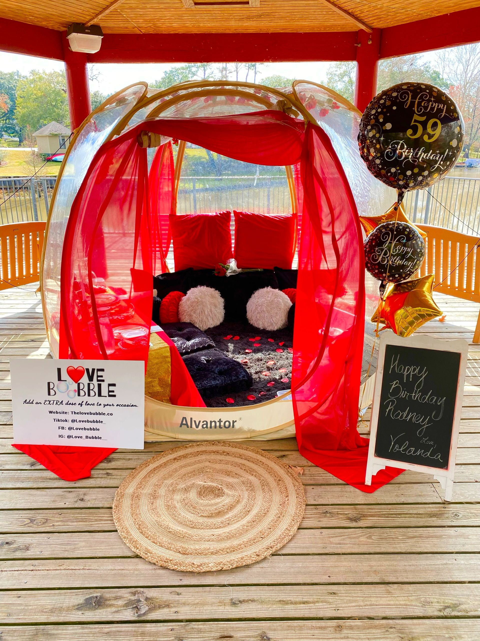 Love Bubble - Picnic Ideas for Couples, Romantic Picnics, Love Bubble