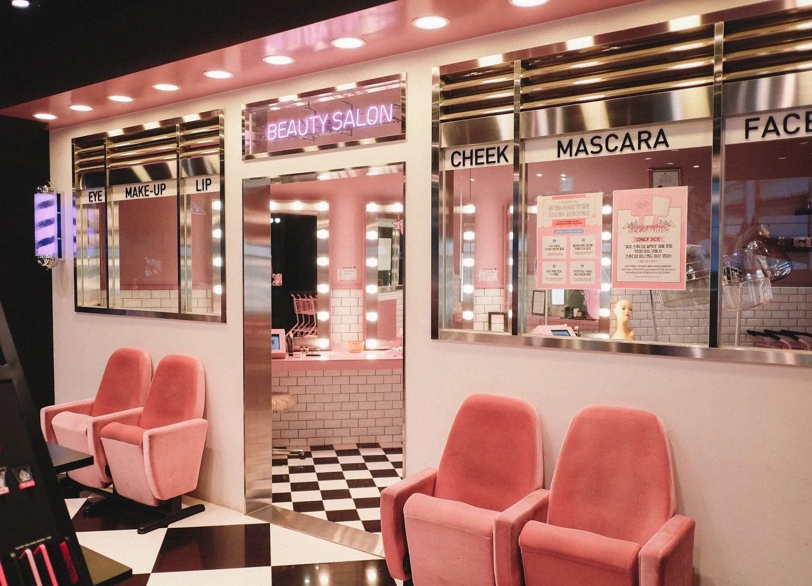 Get Stunning Eyelash Treatment at Sweet-Lashes