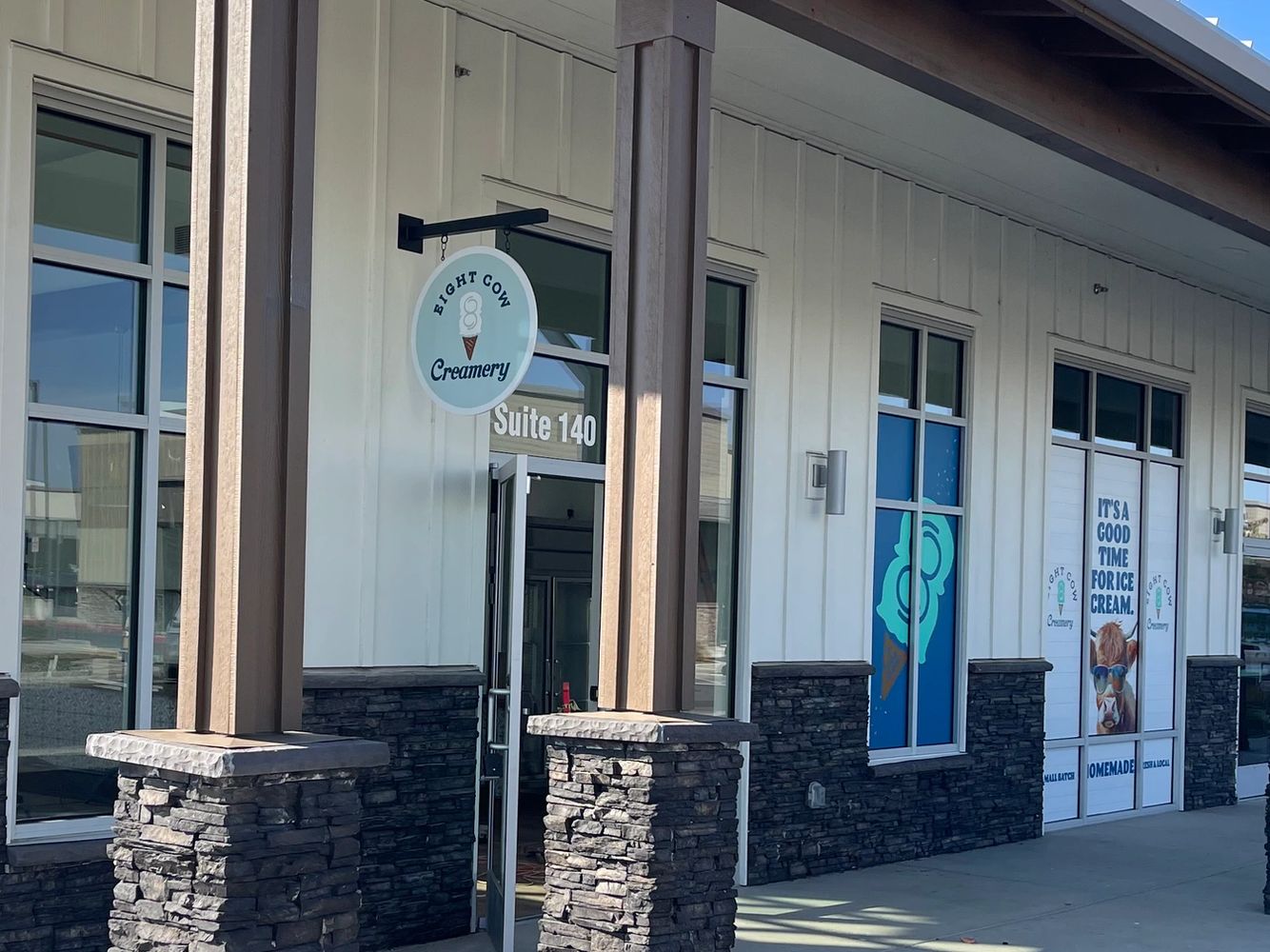 eightcowcreamery.com